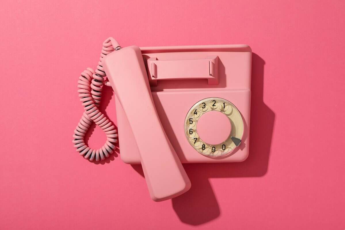 Le téléphone rose : une exploration de l'intimité virtuelle