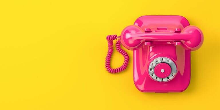 Le téléphone rose : une exploration de l'intimité virtuelle