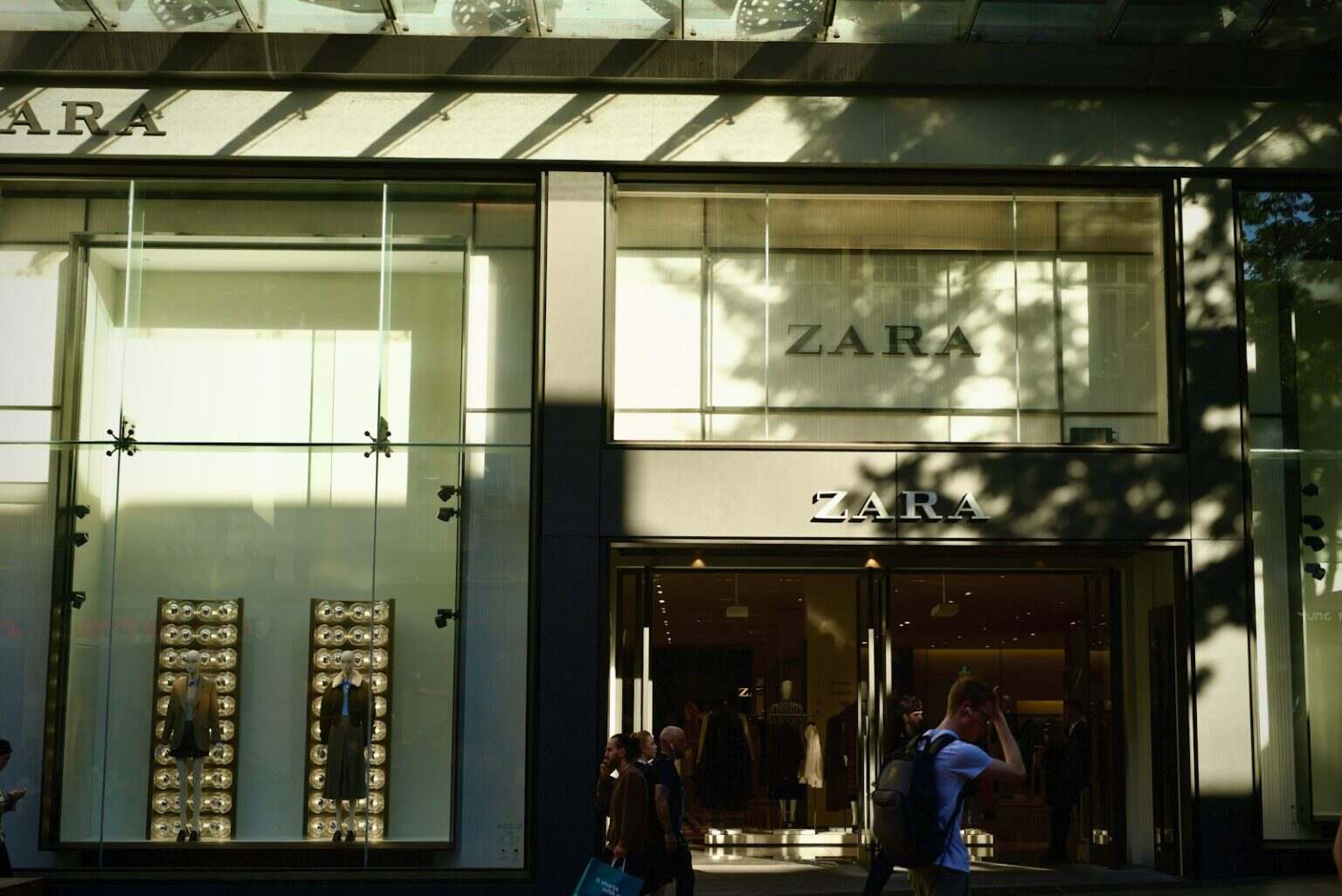 Zara : Une histoire de mode, d'innovation et de succès - NRmagazine